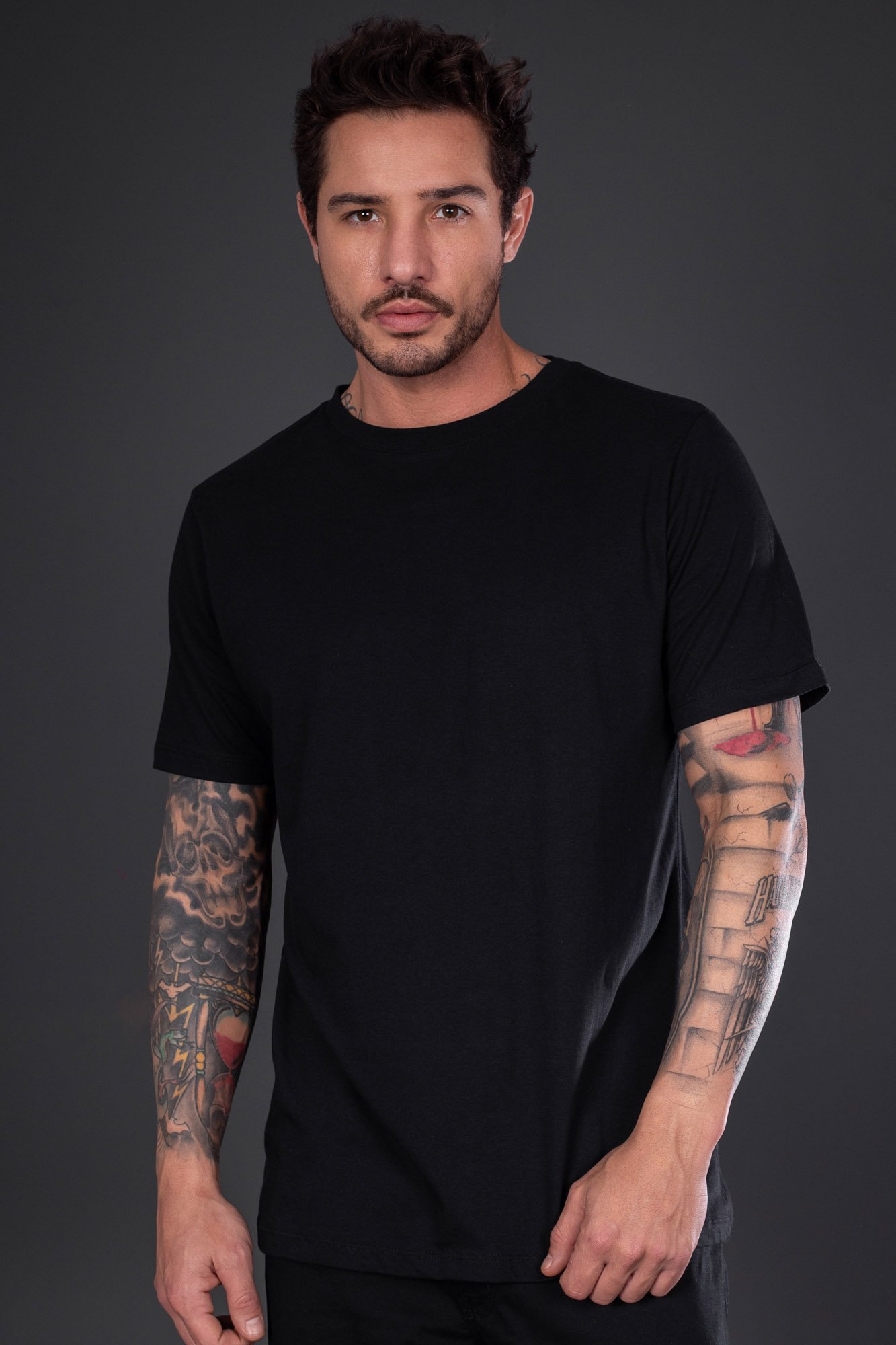 Camiseta Preta Lisa de 100% Algodão Premium | Black Targ